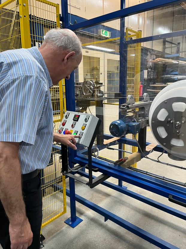 Feestelijk moment rondom nieuwe wikkelmachine – WerkwIJSS